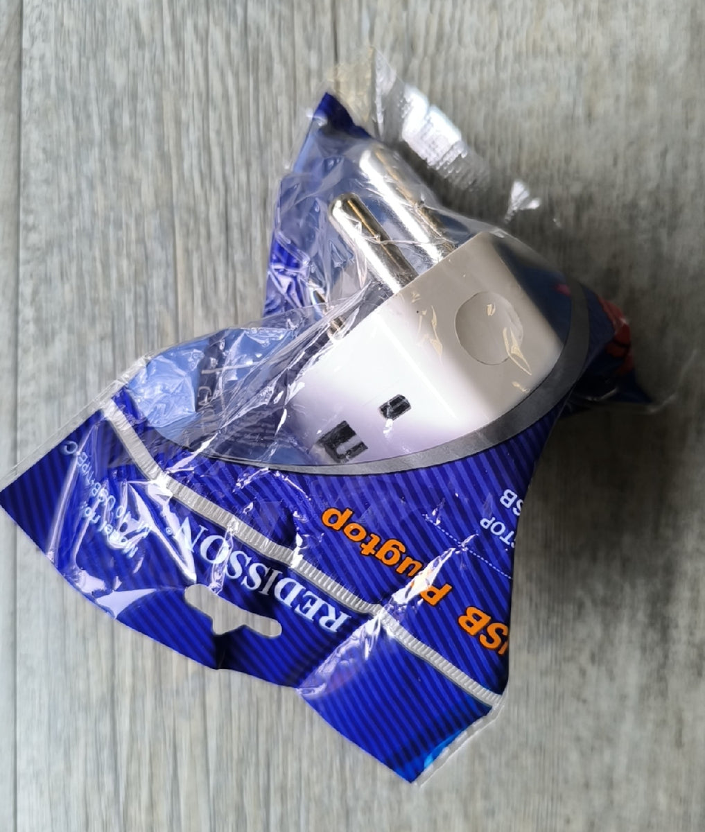 Redisson M-10 USB + Type-C PlugTop - Charge Multiple Devices Simultaneously | Electromann SA