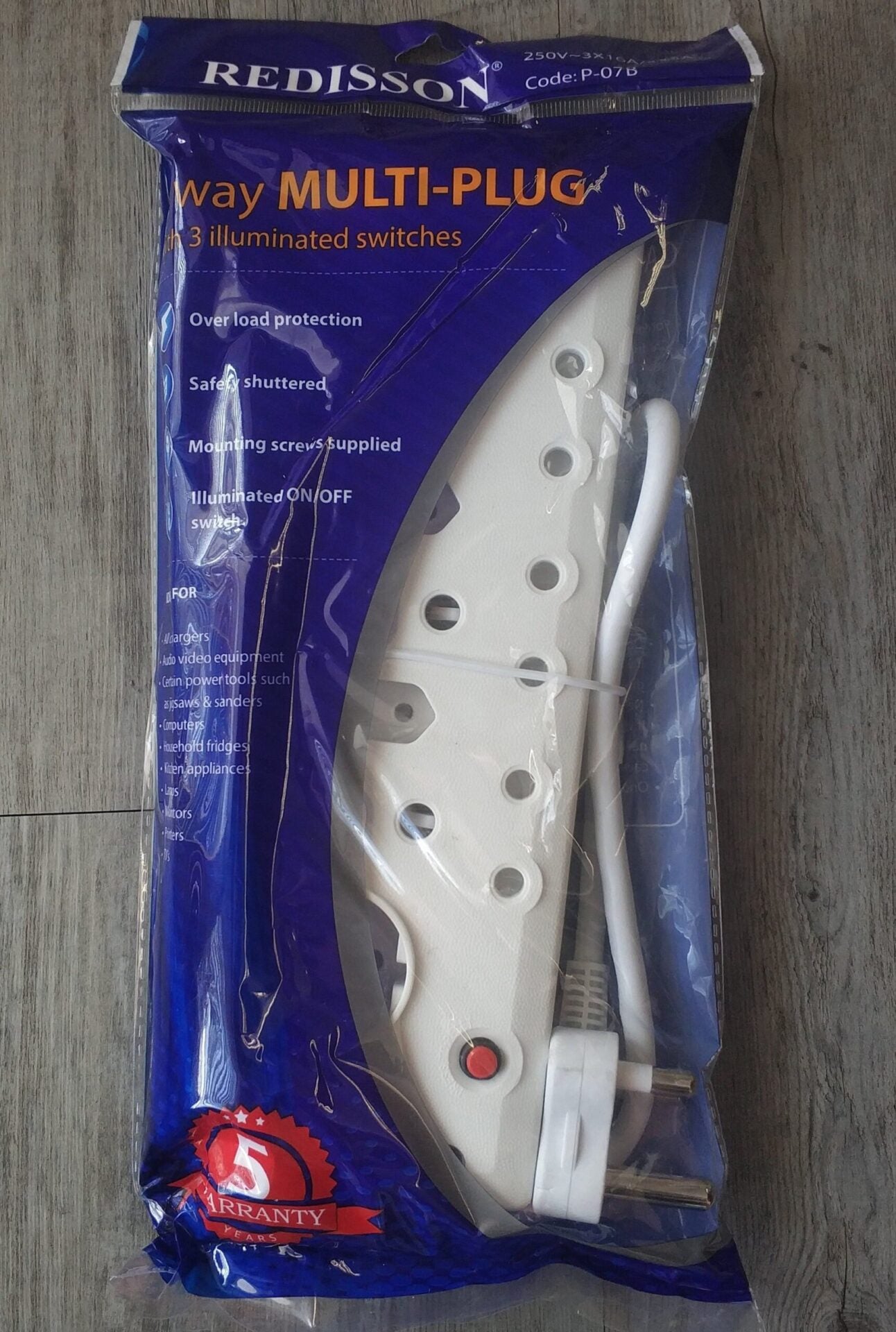 REDISSON 7 Way 3x16Amp 4x5Amp Switched 220v Multi-Plug – Electromann SA